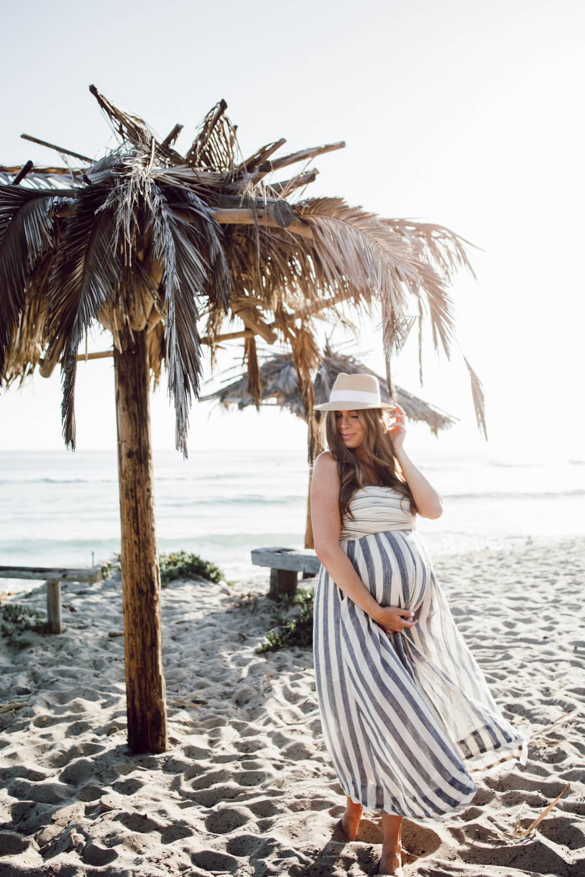 Splurge or save on the best HATS for the beach or pool! - Mint Arrow