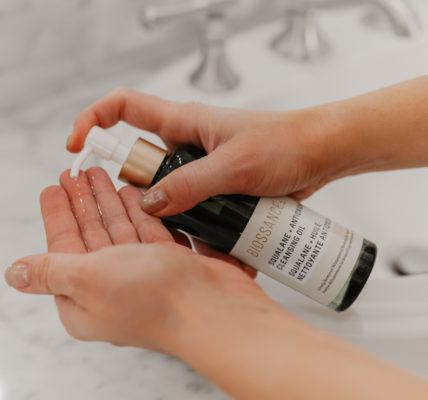 How to get glowing skin: my night time skincare regimen! - Mint Arrow